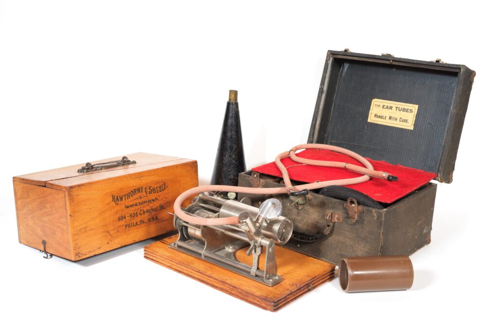 Phonographs, Gramophones & Talking Machines - Page 2 of 2 - TechnoGallerie