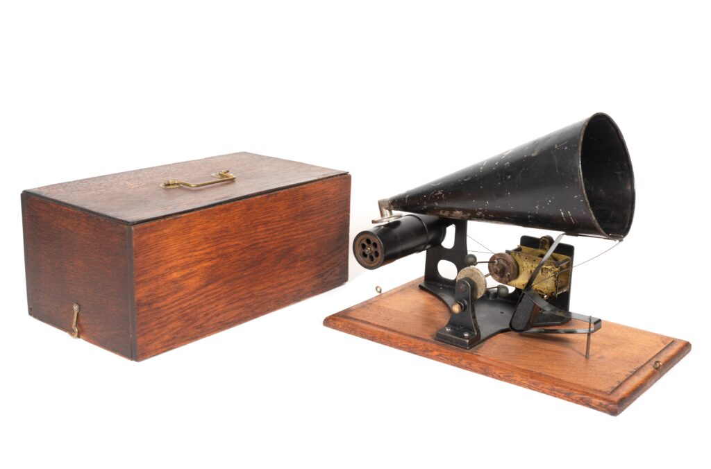 Phonographs, Gramophones & Talking Machines - TechnoGallerie