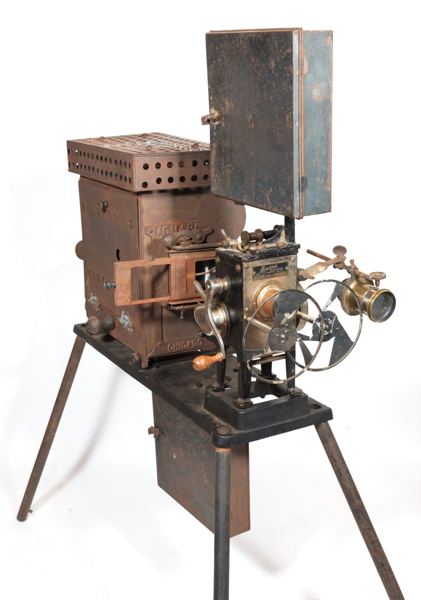 1908 Monarch Model D 35MM Dual-Shutter Movie Projector - TechnoGallerie