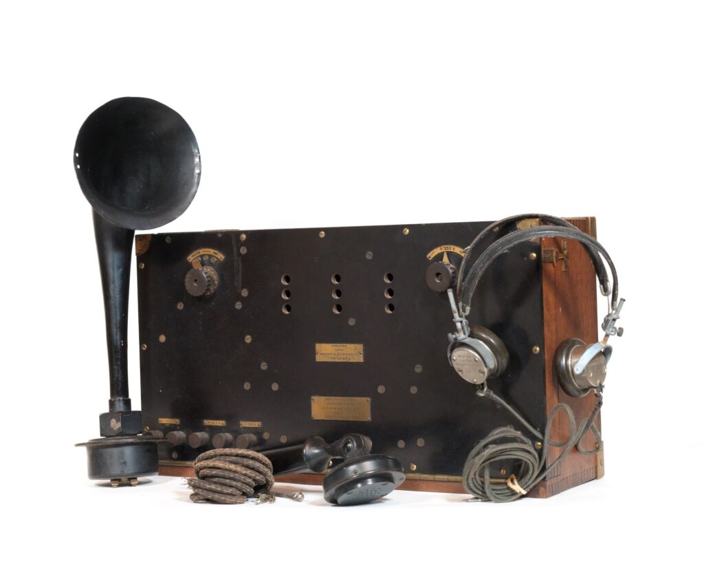 Early Radios & Loudspeakers - TechnoGallerie