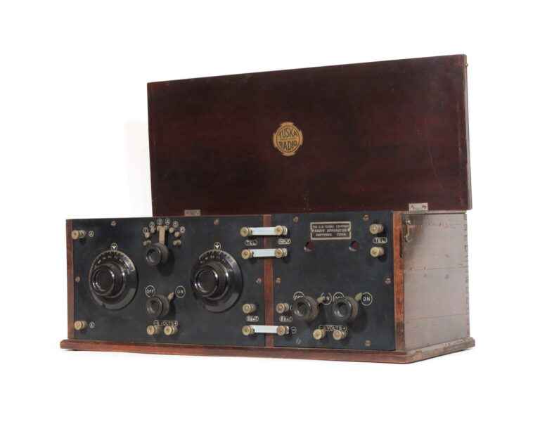 Early Radios & Loudspeakers - TechnoGallerie