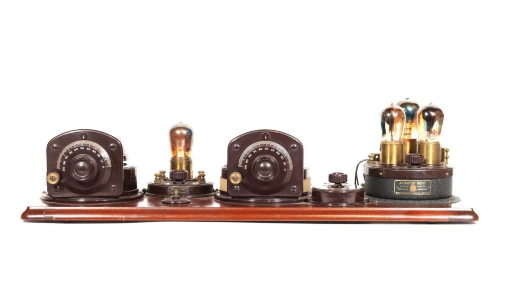 Early Radios & Loudspeakers - TechnoGallerie