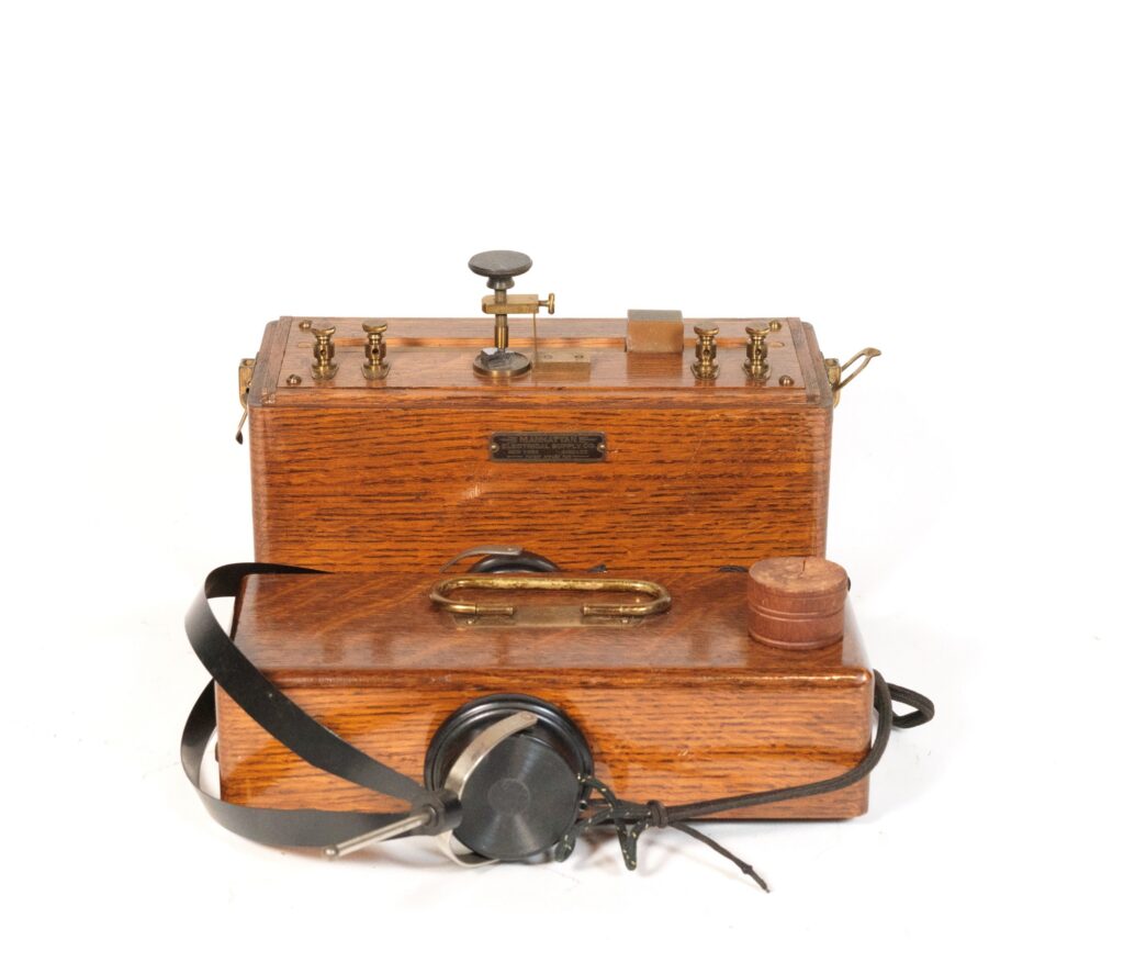 Early Radios & Loudspeakers - TechnoGallerie