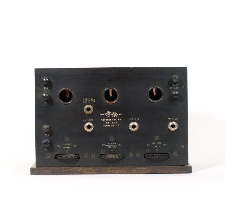 Early Radios & Loudspeakers - TechnoGallerie