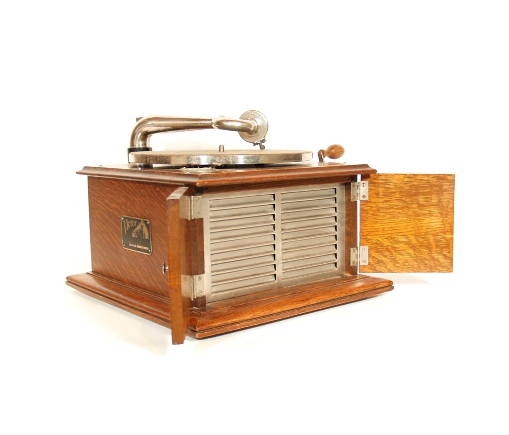 Phonographs, Gramophones & Talking Machines - TechnoGallerie