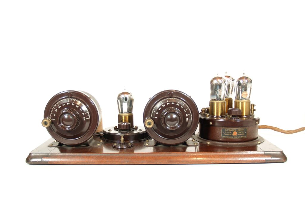 Early Radios & Loudspeakers - Page 2 of 2 - TechnoGallerie