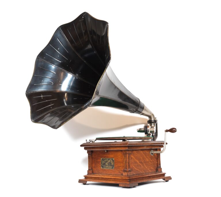 Phonographs, Gramophones & Talking Machines - Page 2 of 2 - TechnoGallerie