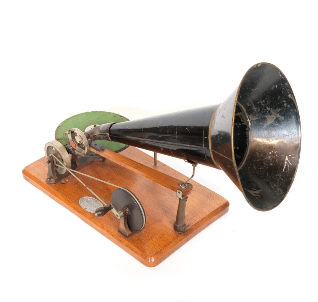 1895 Berliner Hand Wind Gramophone In Original Box With Original Strap ...