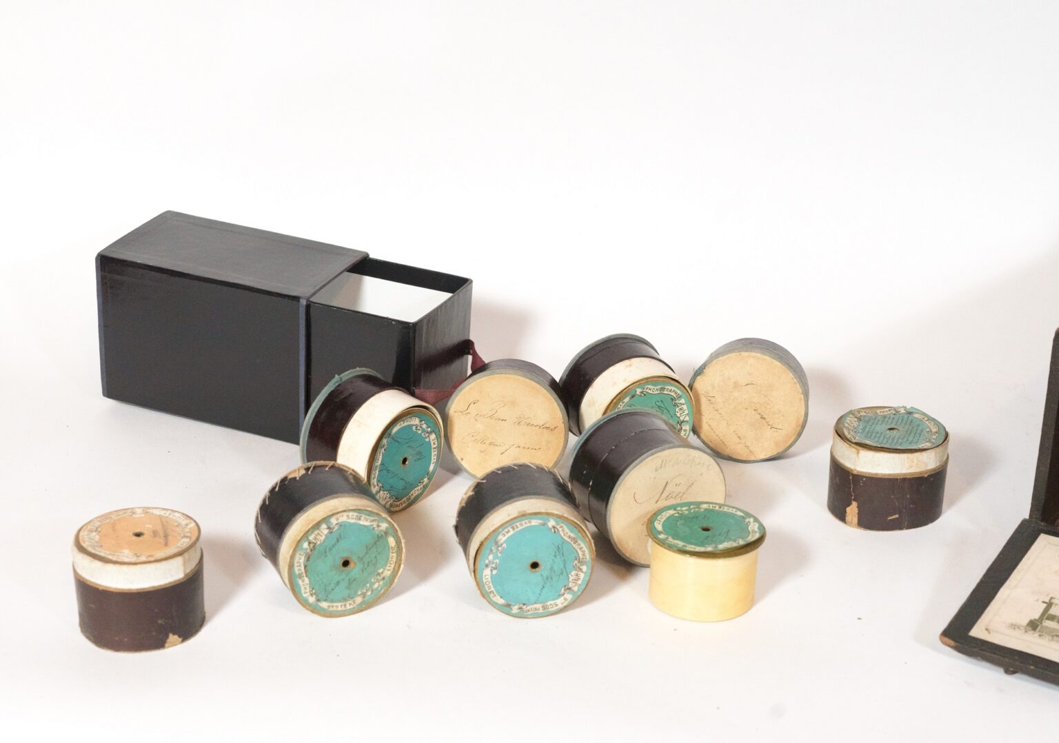 1896 Lioretograph No. 2 Cylinder Phonograph With Original Case & 8 ...