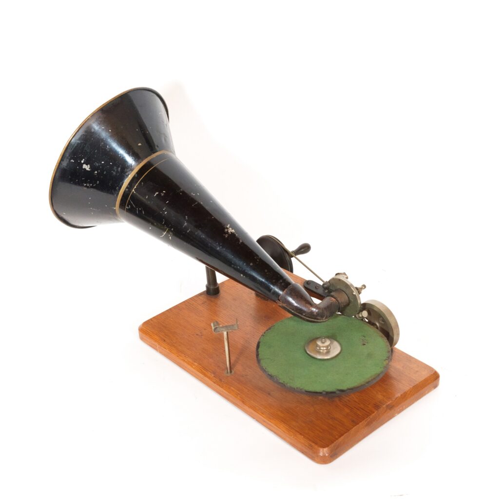 1895 Berliner Hand Wind Gramophone In Original Box With Original Strap ...