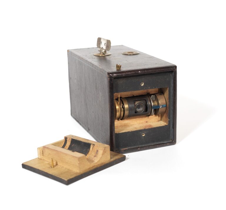 The Original 1888 Kodak Camera With Barrel Shutter * Eastman Dry Plate ...