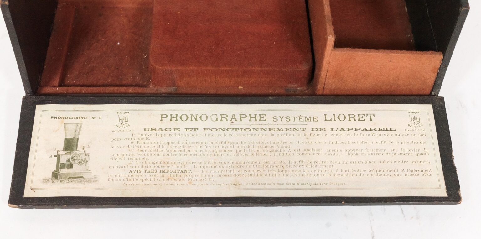 1896 Lioretograph No. 2 Cylinder Phonograph With Original Case & 8 ...