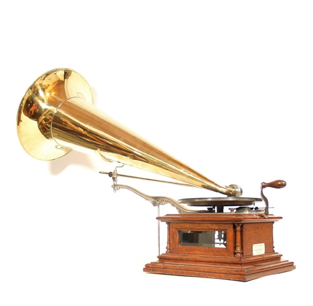 1902 Zonophone Glass-Sided Concert Grand Phonograph - TechnoGallerie