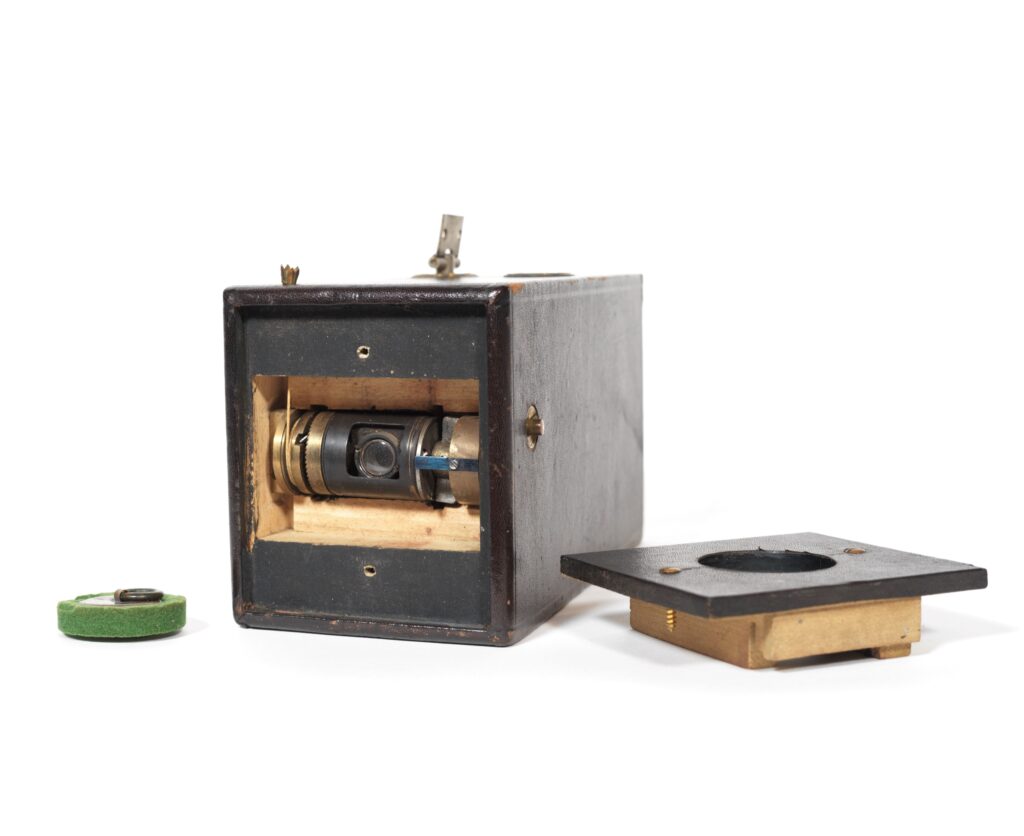 The Original 1888 Kodak Camera With Barrel Shutter * Eastman Dry Plate ...