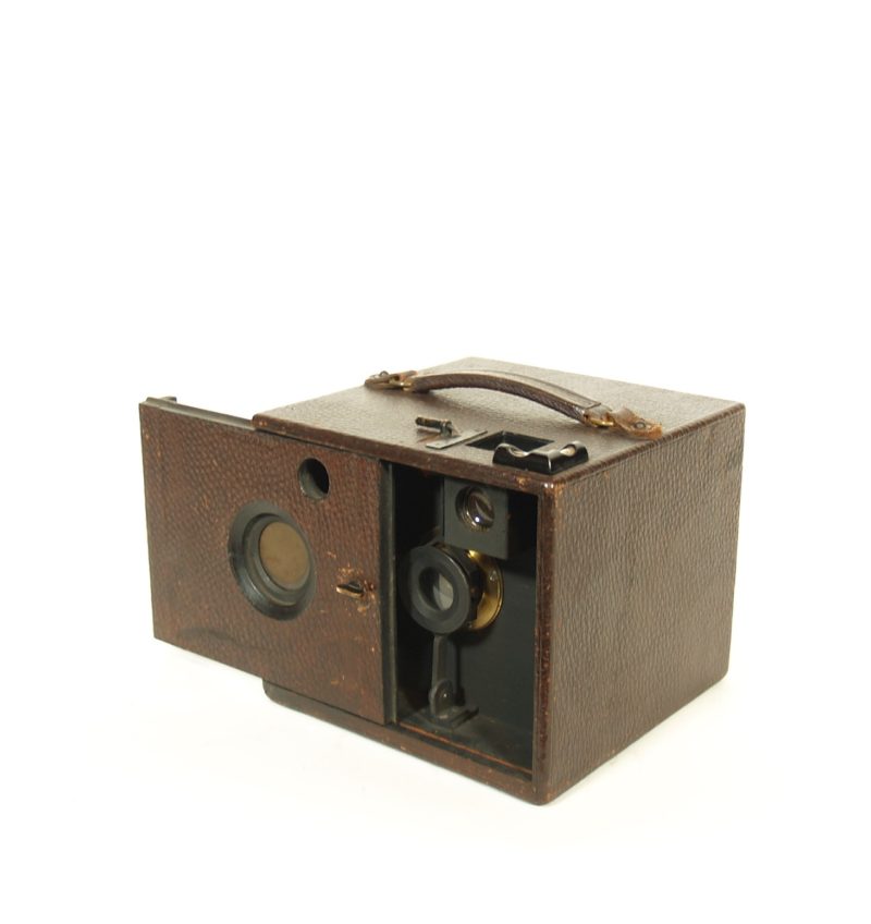 Antique Cameras & Motion Picture Projectors - TechnoGallerie