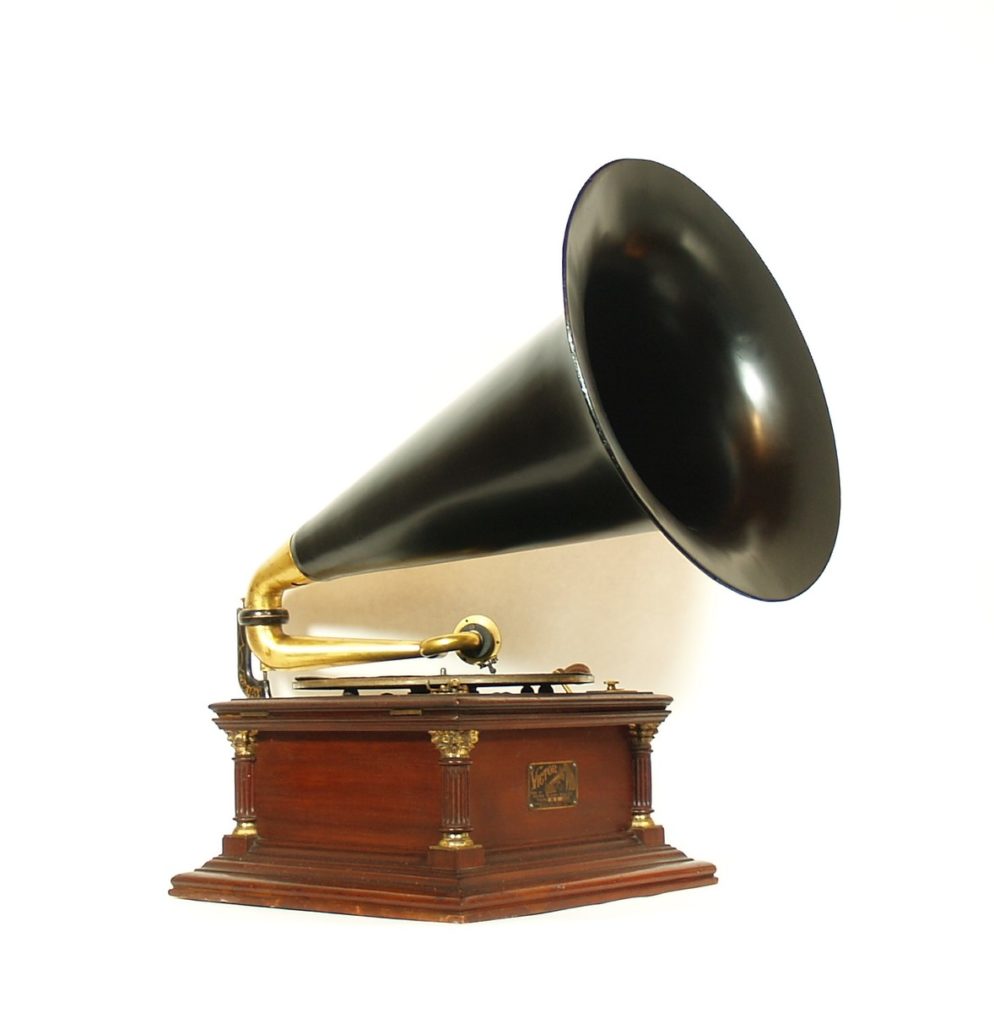 1906 Victor 6 Phonograph With Original Mache Horn - TechnoGallerie