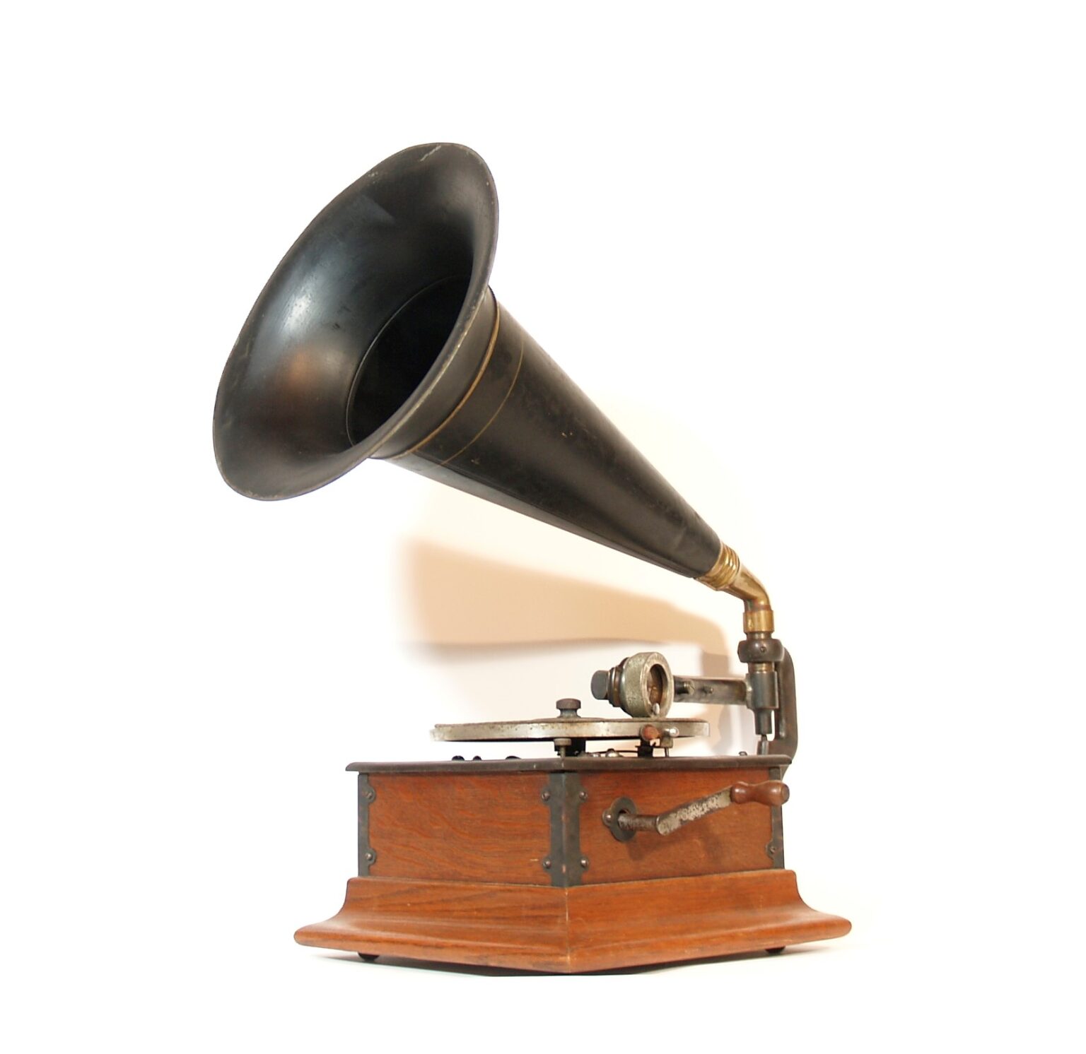 1902 Rigid Arm Victor R Phonograph - TechnoGallerie