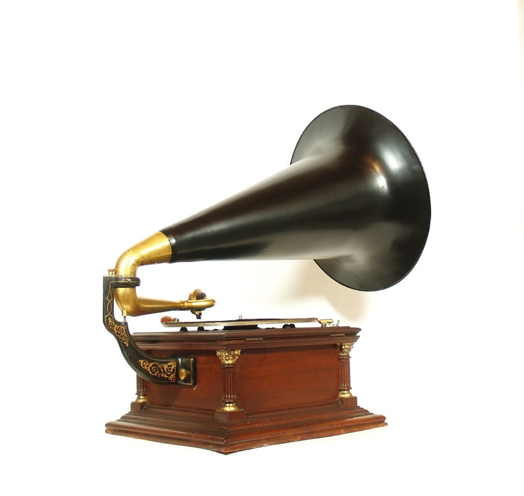 1906 Victor 6 Phonograph With Original Mache Horn - TechnoGallerie