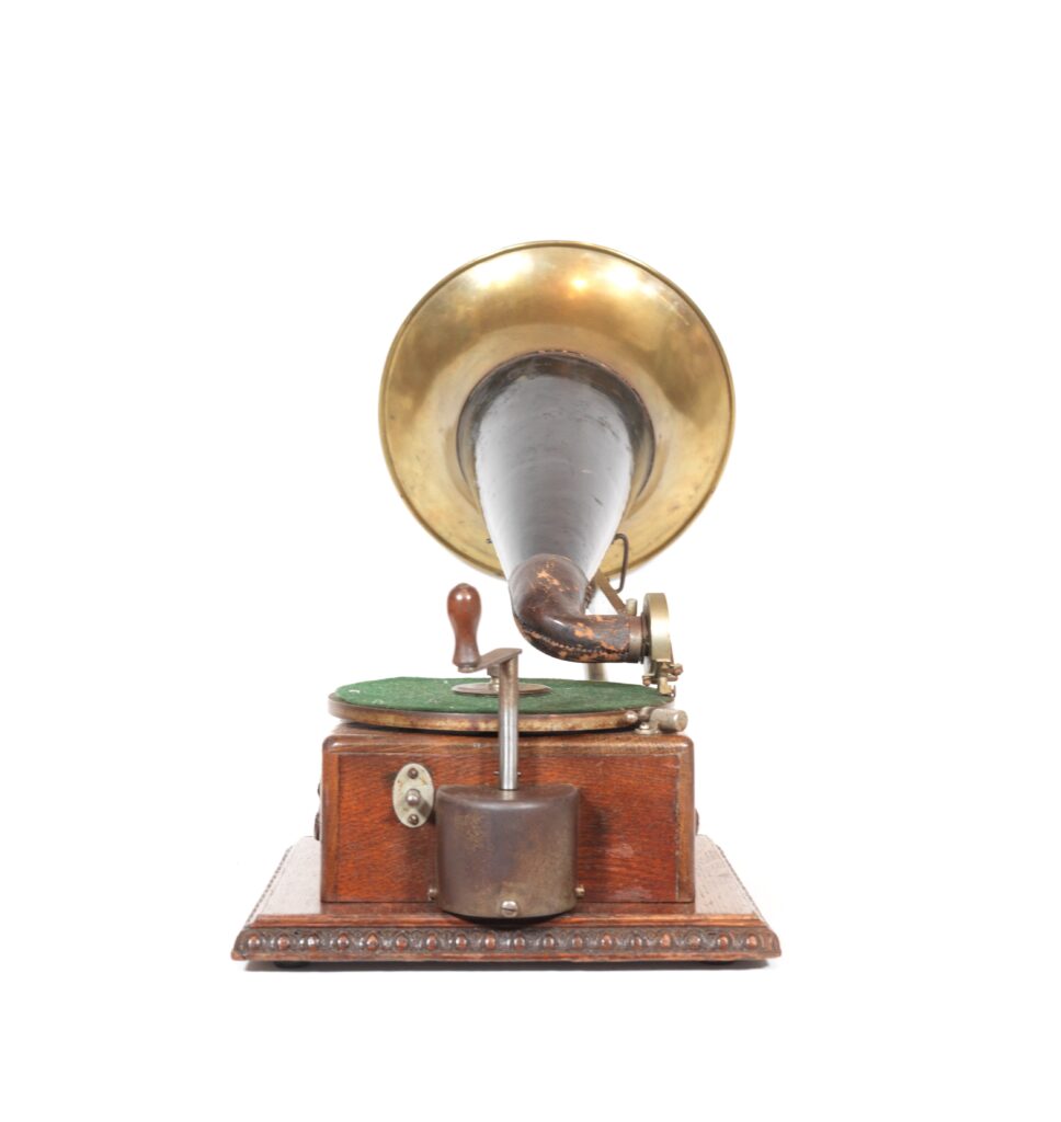 1901 Type B Victor Phonograph With "Flying Dolphins" Cabinet & Eldridge ...