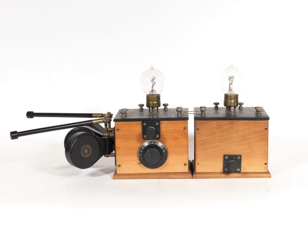 1923 Radio Industries TSF Tube Radio & Single Stage Amp - With Good ...