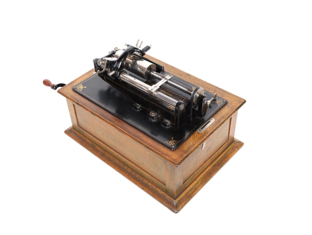 1901 Edison Banner Front Triumph Cylinder Phonograph With 24" Brass ...