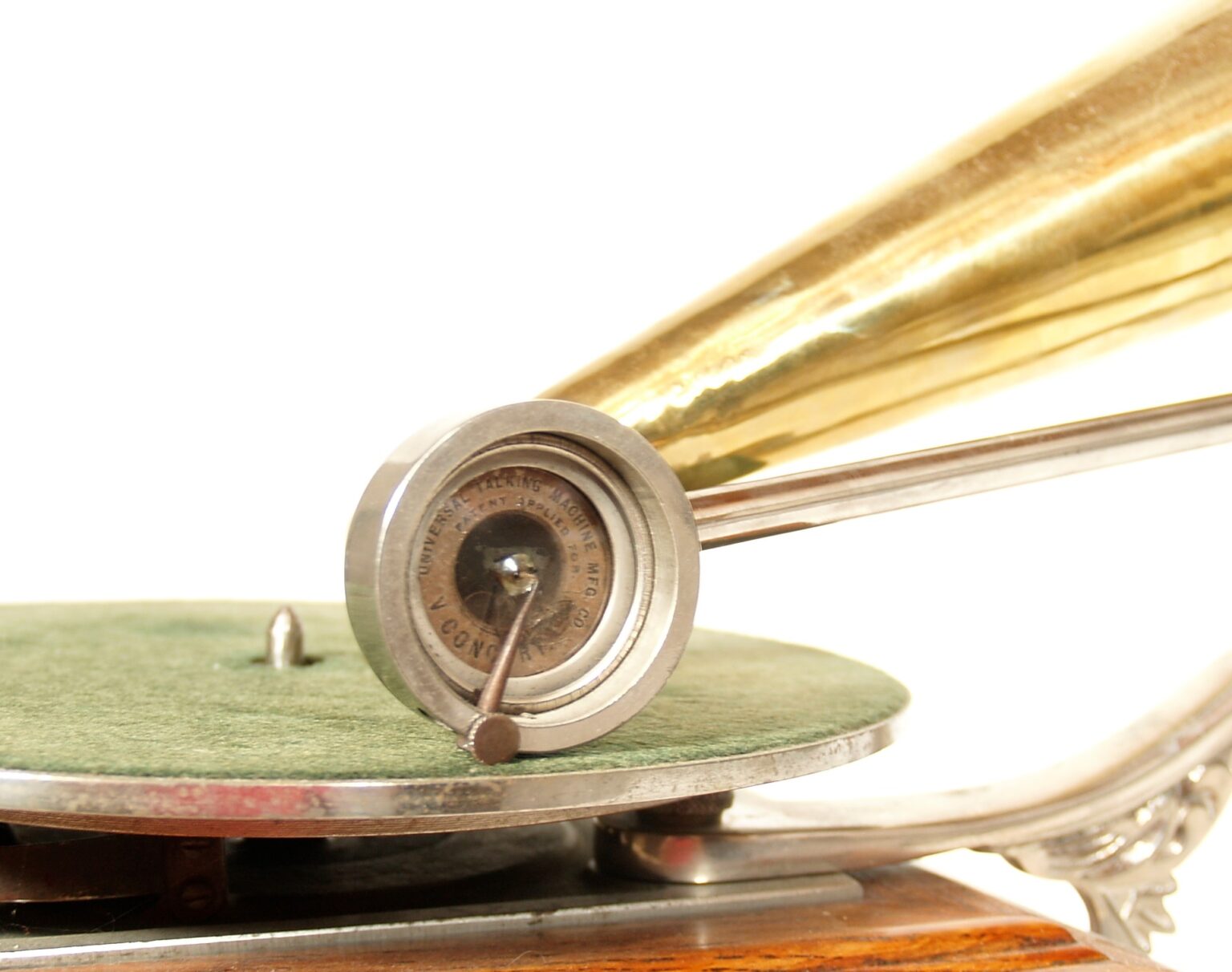 1902 Zonophone Glass-Sided Concert Grand Phonograph - TechnoGallerie