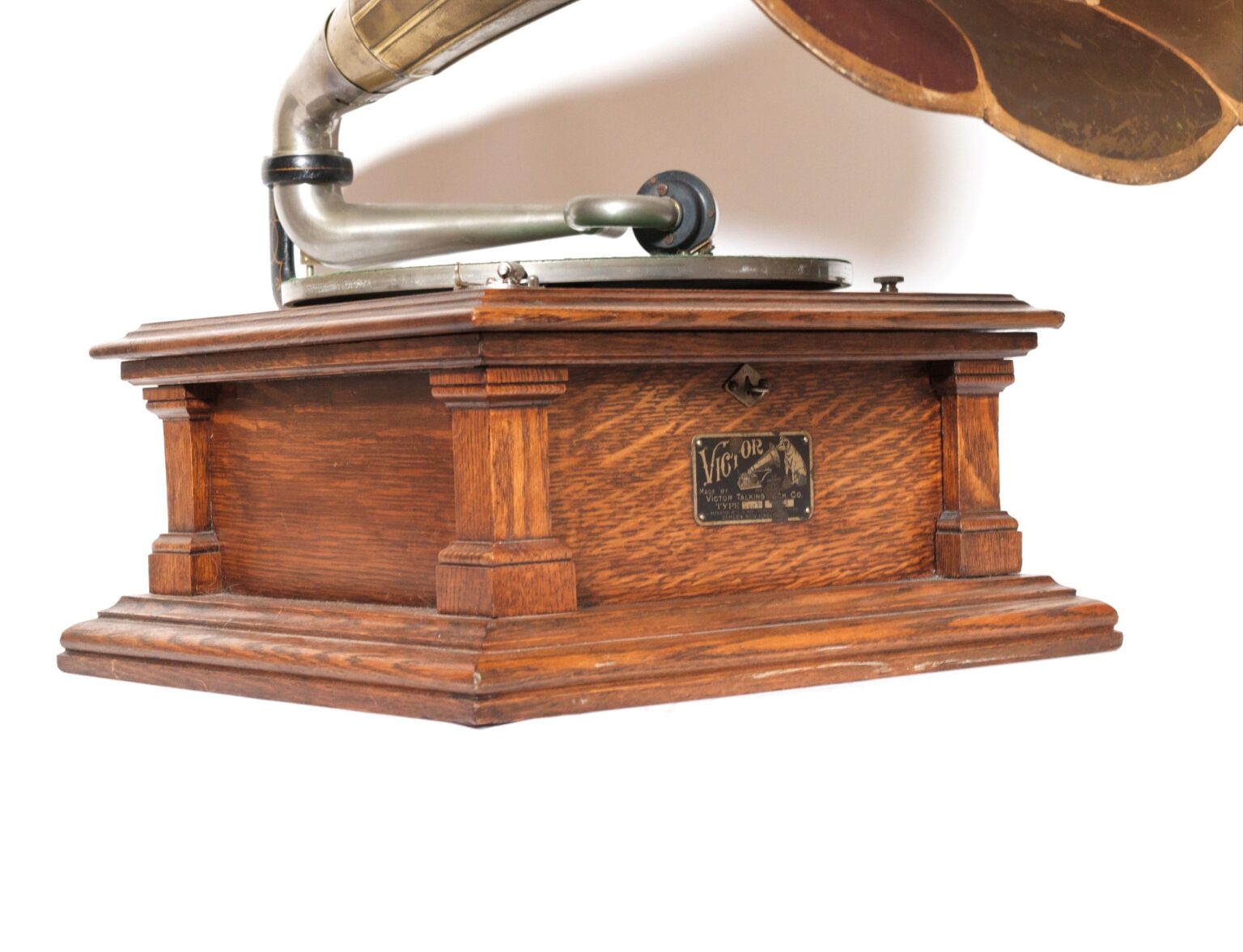1910 Victor V Phonograph w/Hawthorne & Sheble "Artistic" Flower Horn ...
