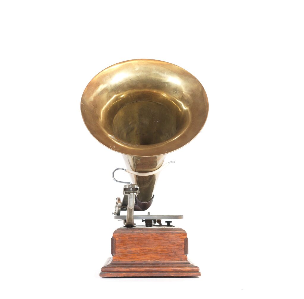 1900 Zon-O-Phone B Phonograph With All Brass Horn & Closed Face ...