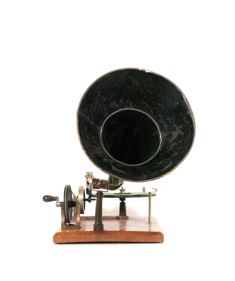 1895 Berliner Hand Wind Gramophone In Original Box With Original Strap ...