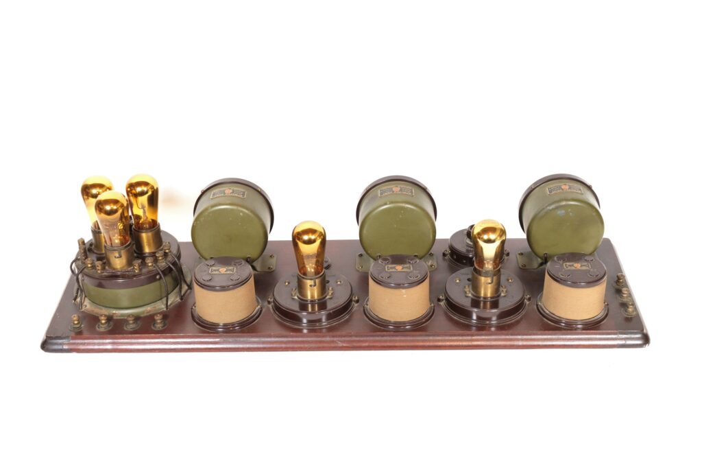 1923 Atwater Kent 4340 Breadboard Radio With Good Gold Super Airline ...